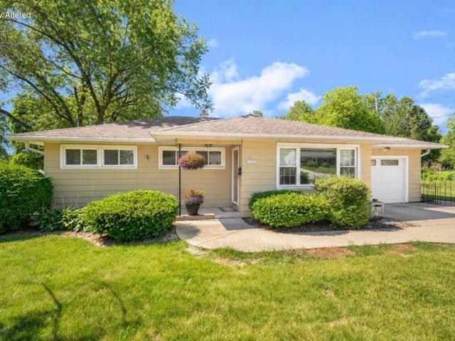 N86W17451 Joss Pl, Menomonee Falls, WI 53051