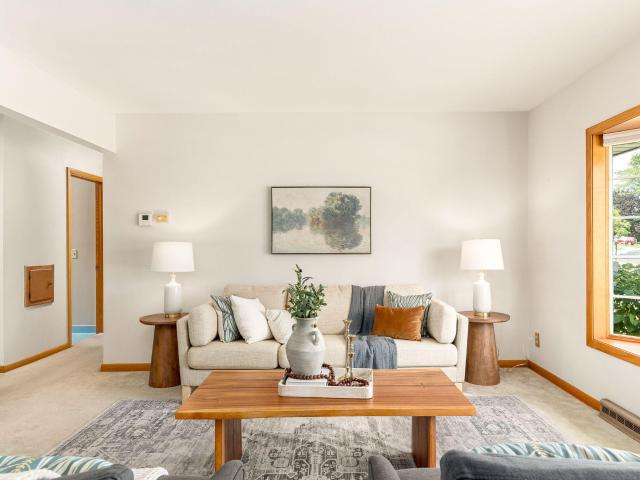 N87W18091 Summit Dr