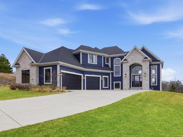 N87W25037 Bay Ct, Lisbon, WI 53089