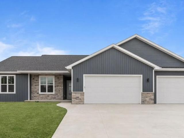 N8870 Killarney Way, Menasha, WI 54952