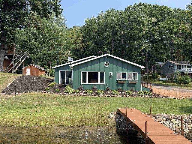 N8871 Oak Ln, Gresham, WI 54128
