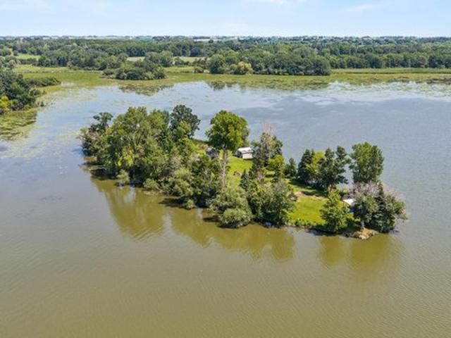N8874 Axe Head Is, Beaver Dam, WI 53916