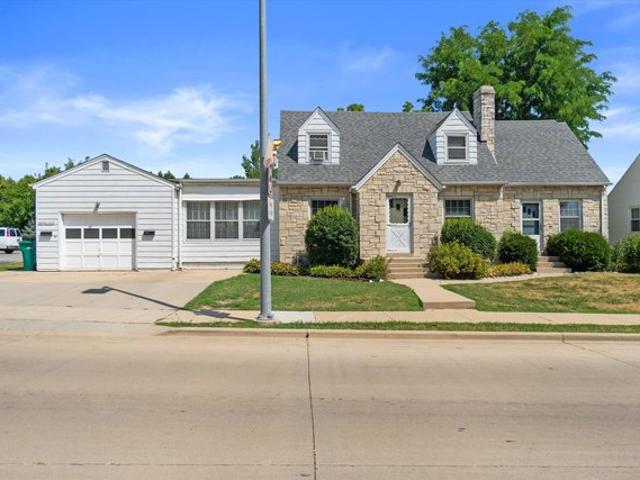 N89W15660 Main St, Menomonee Falls, WI 53051