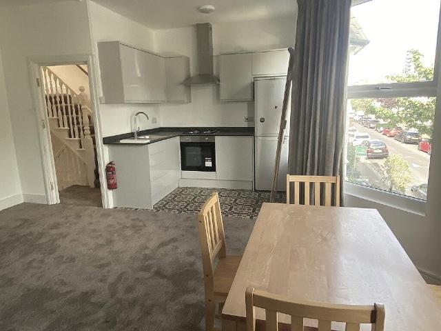 N8, TURNPIKE LANE 3 BEDROOM FLAT 3 bed flat to rent £2,400 pcm £554 pw