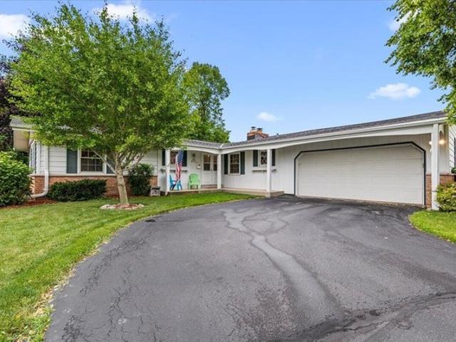 N90W17761 St Stevens Dr, Menomonee Falls, WI 53051
