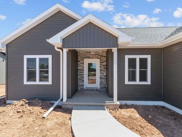 N9266 Homestead Ln, Appleton, WI 54915