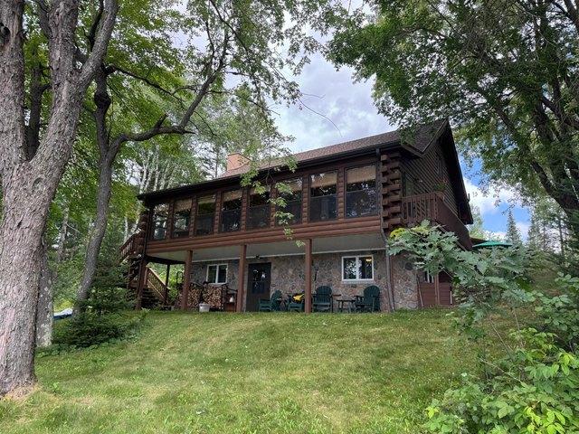 N9415 Wilderness Dr, Tomahawk, WI 54487