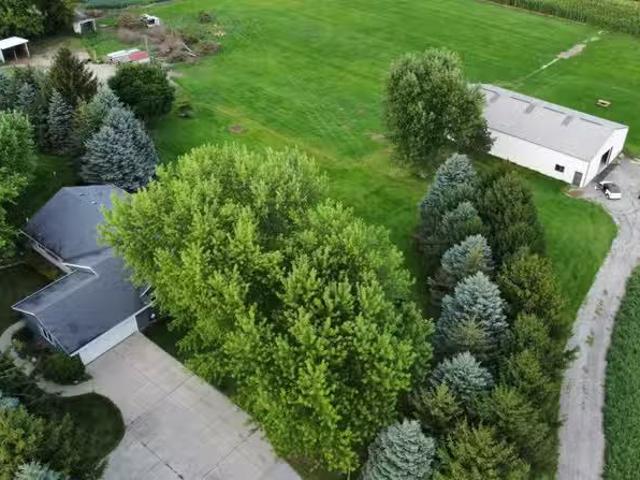 N9650 Dewey Rd, Ixonia, WI 53094 MLS 1882724