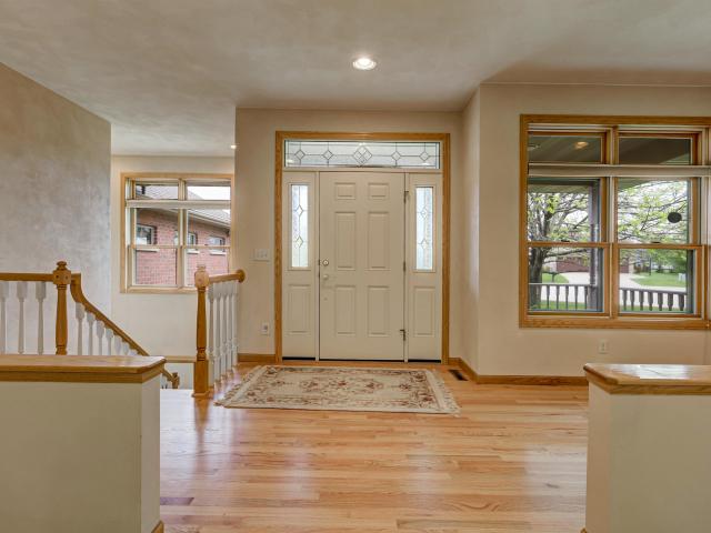N974 JOEYS Place