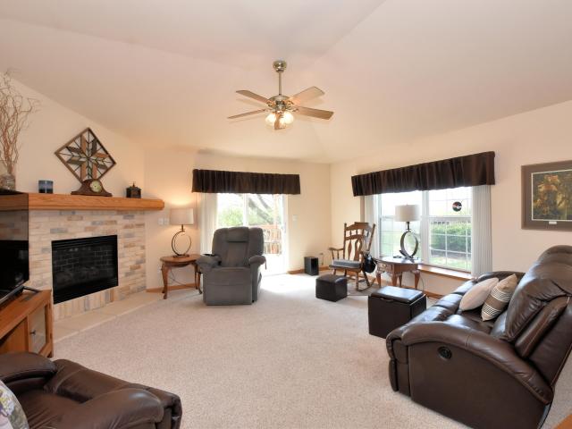 N97W14151 Knollcrest Cir