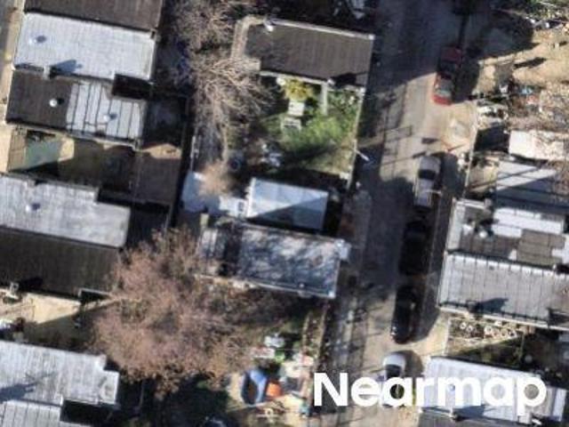 N Mutter St
