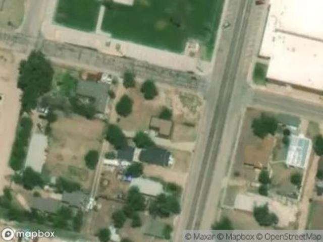 N Main St