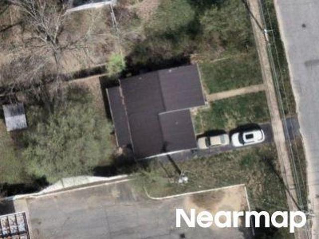 N Main St