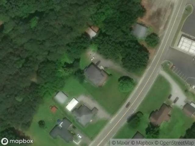 N Main St
