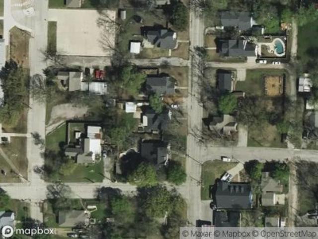 N Main St