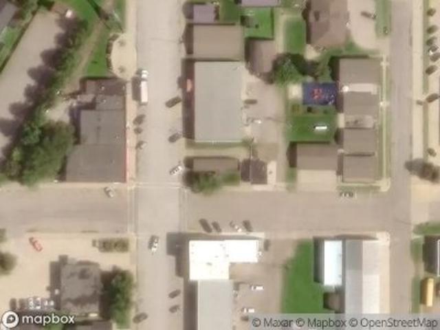 N Main St
