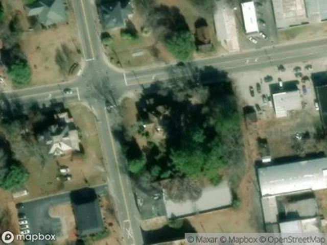 N Main St