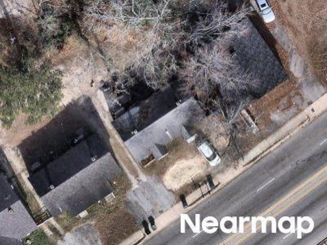 N Main St