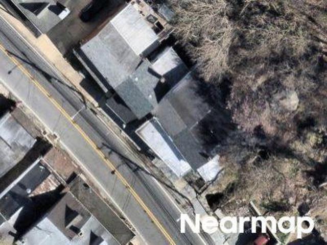 N Main St