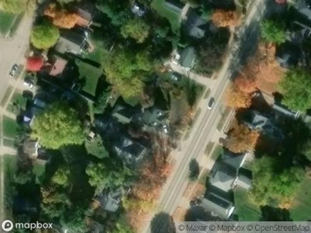 N Main St