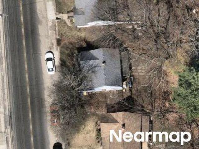 N Main St
