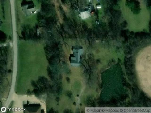 N Main St