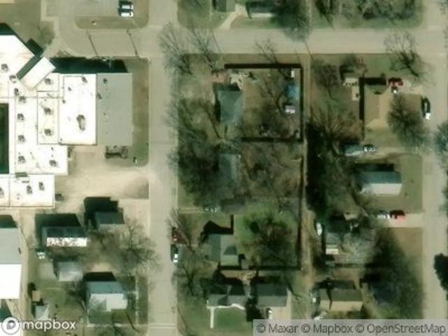 N Main St