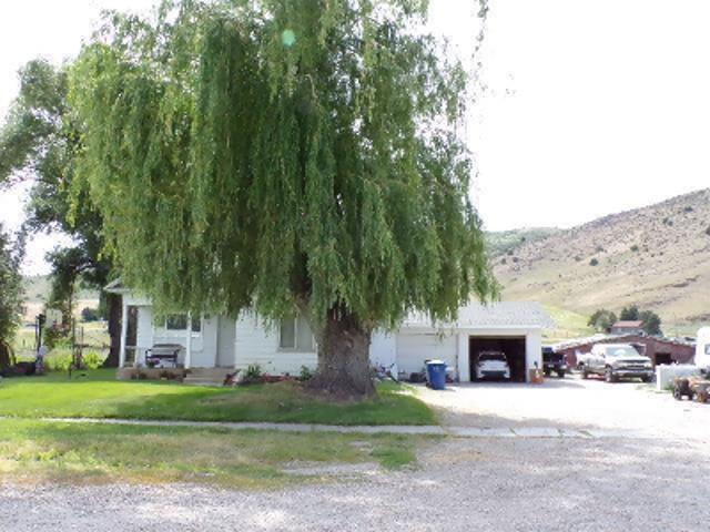 N Main St