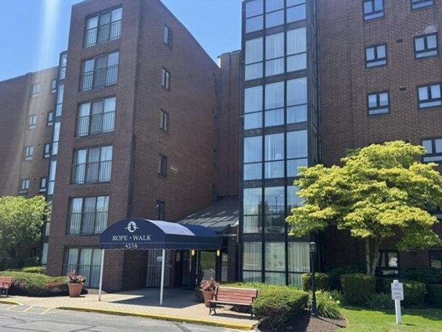 N Main St Apt,fall River, Condo For Sale