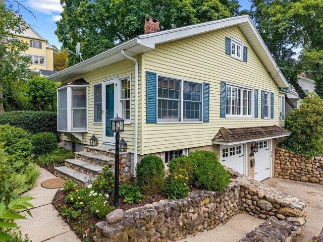 N Main St, Essex, Home For Sale