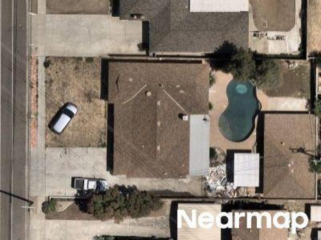 N Maple Ave
