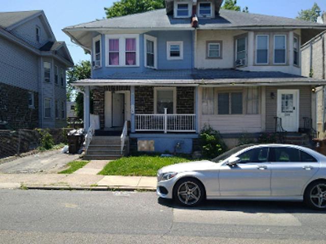N Maple Ave