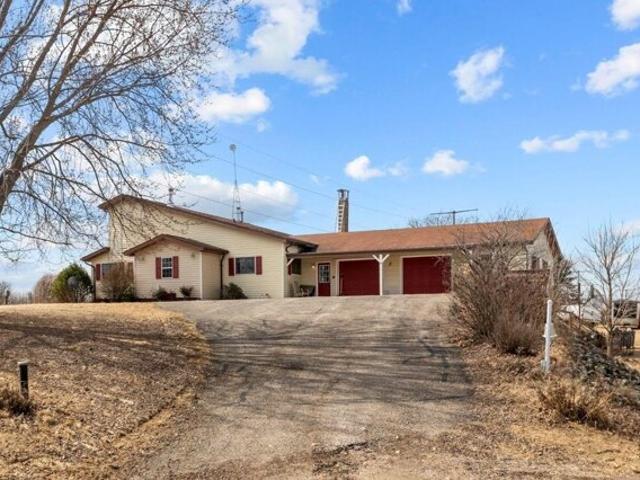 N Maple Ln, Tigerton, Home For Sale