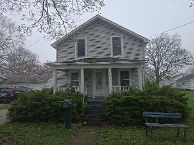 N Maple St