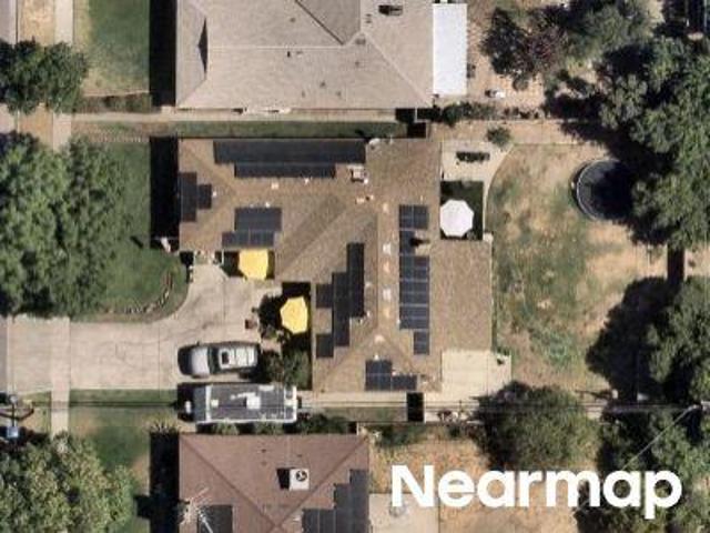 N Mariposa St