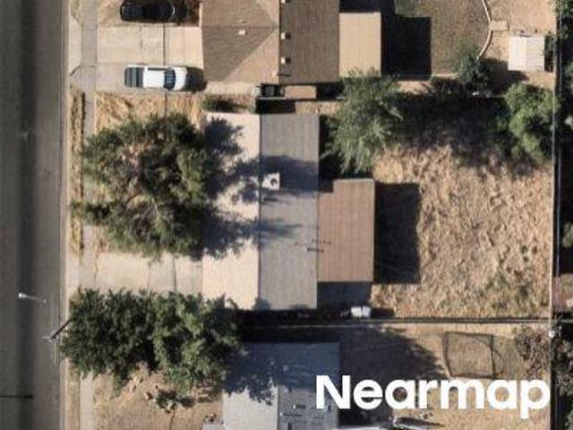 N Marks Ave