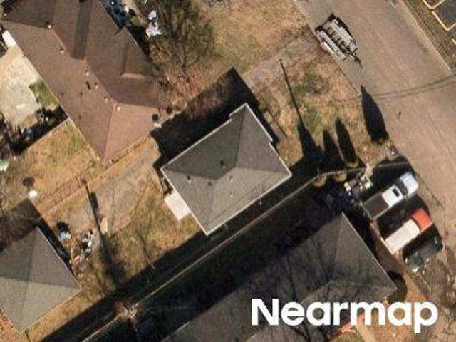N Marshall Ave
