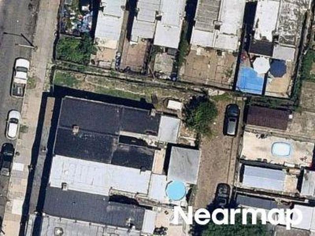 N Marshall St