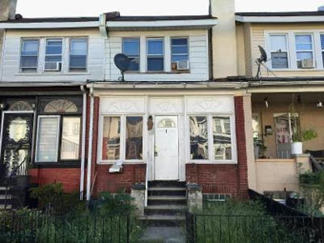 N Marshall St