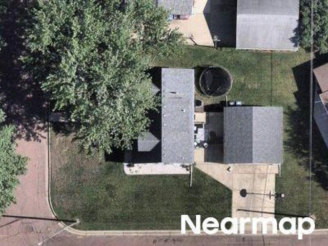 N Mayfair Dr