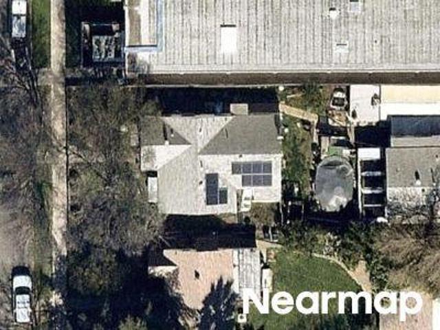 N Merrill Ave