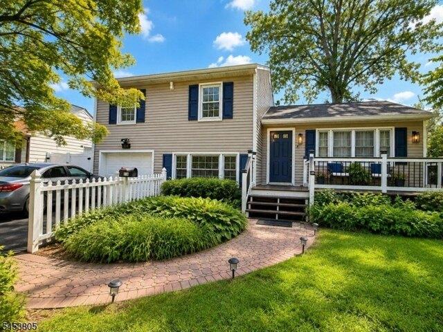 N Michigan Ave, Kenilworth, Home For Sale