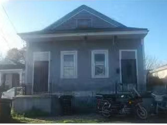 N Miro St