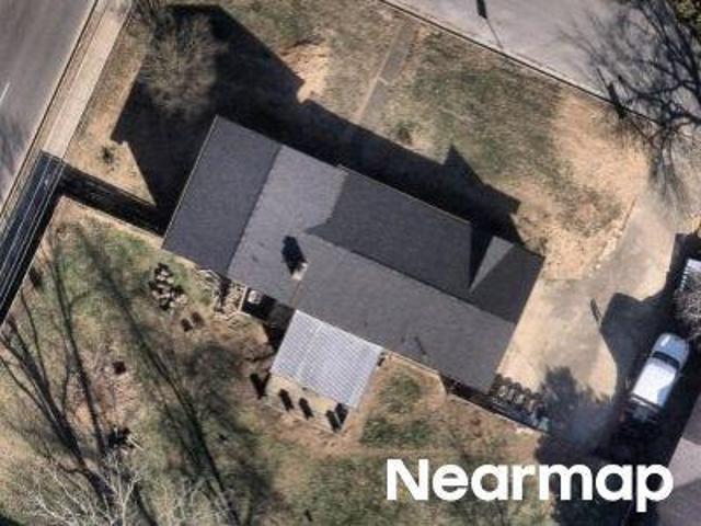 N Moore Ln