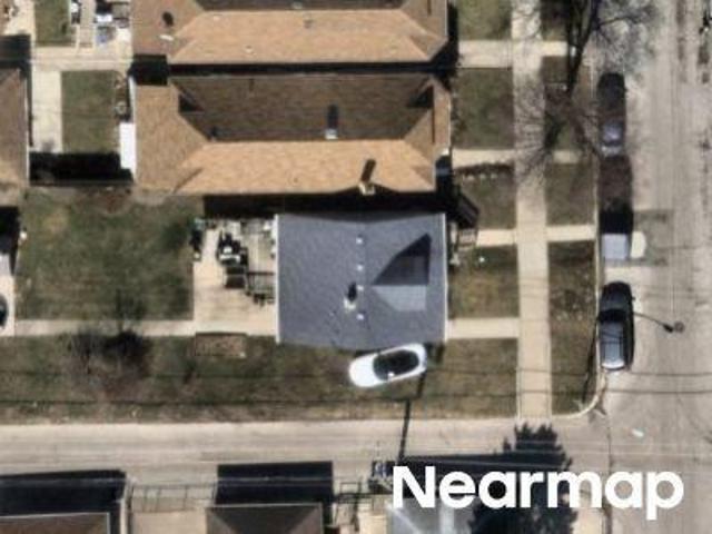 N Mont Clare Ave