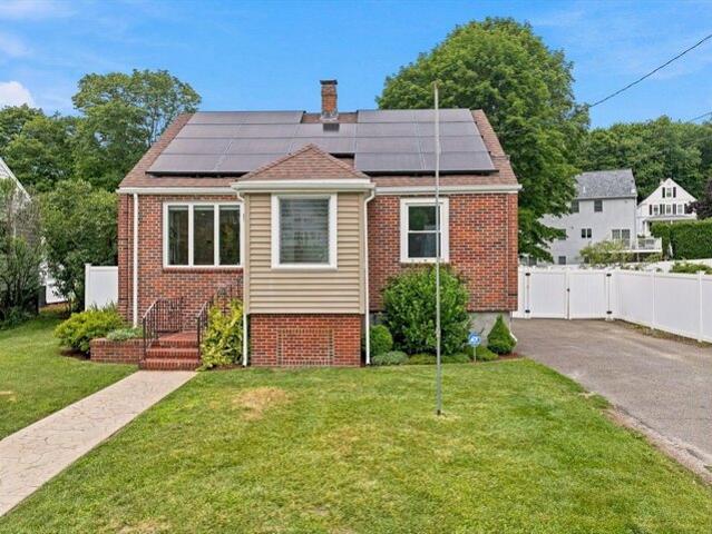 N Mountain Ave, Melrose, Home For Sale