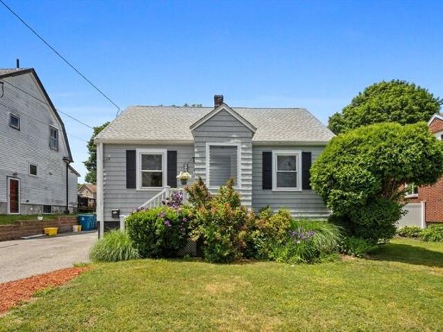 N Mountain Ave, Melrose, Home For Sale