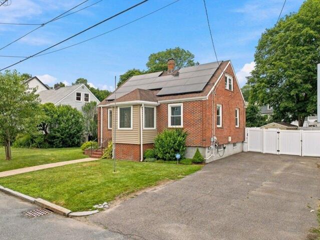 N Mountain Ave, Melrose, Home For Sale