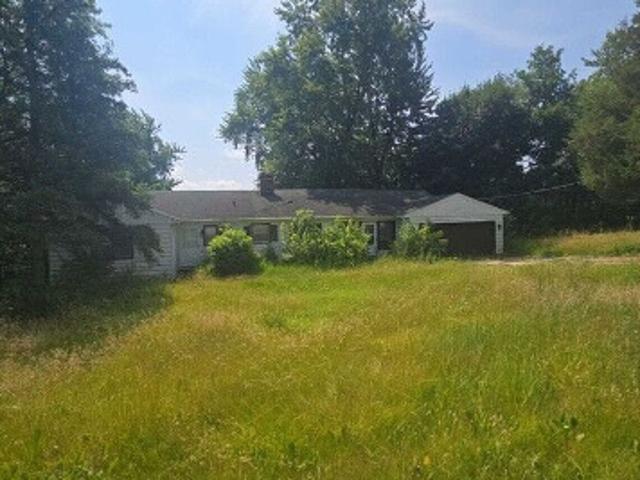 N Nathan Hale Dr