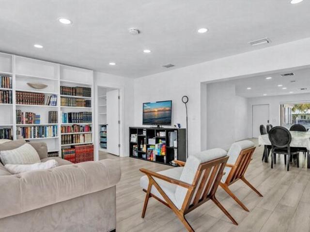 N Nd Ave, Hollywood, Home For Sale